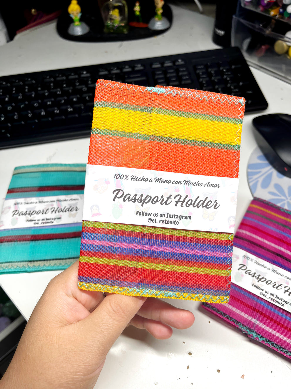 Orange Passport Holder – El Retoñito